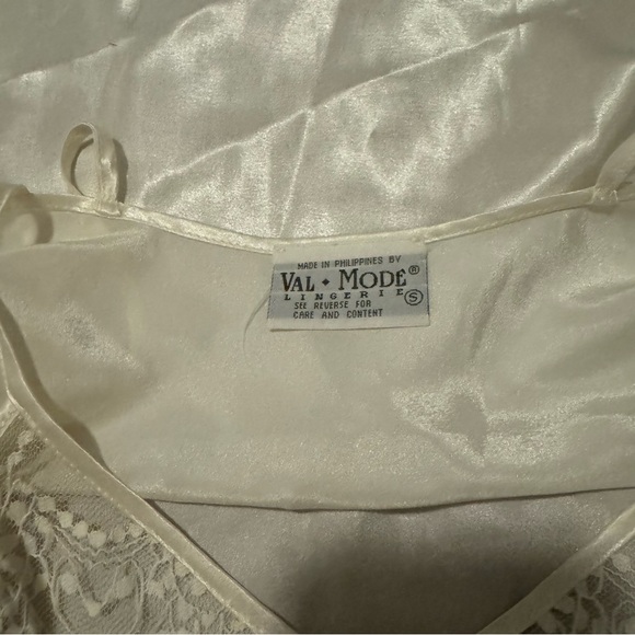 Val Mode | Intimates & Sleepwear | Vintage Slip Chemise Nightgown Val ...
